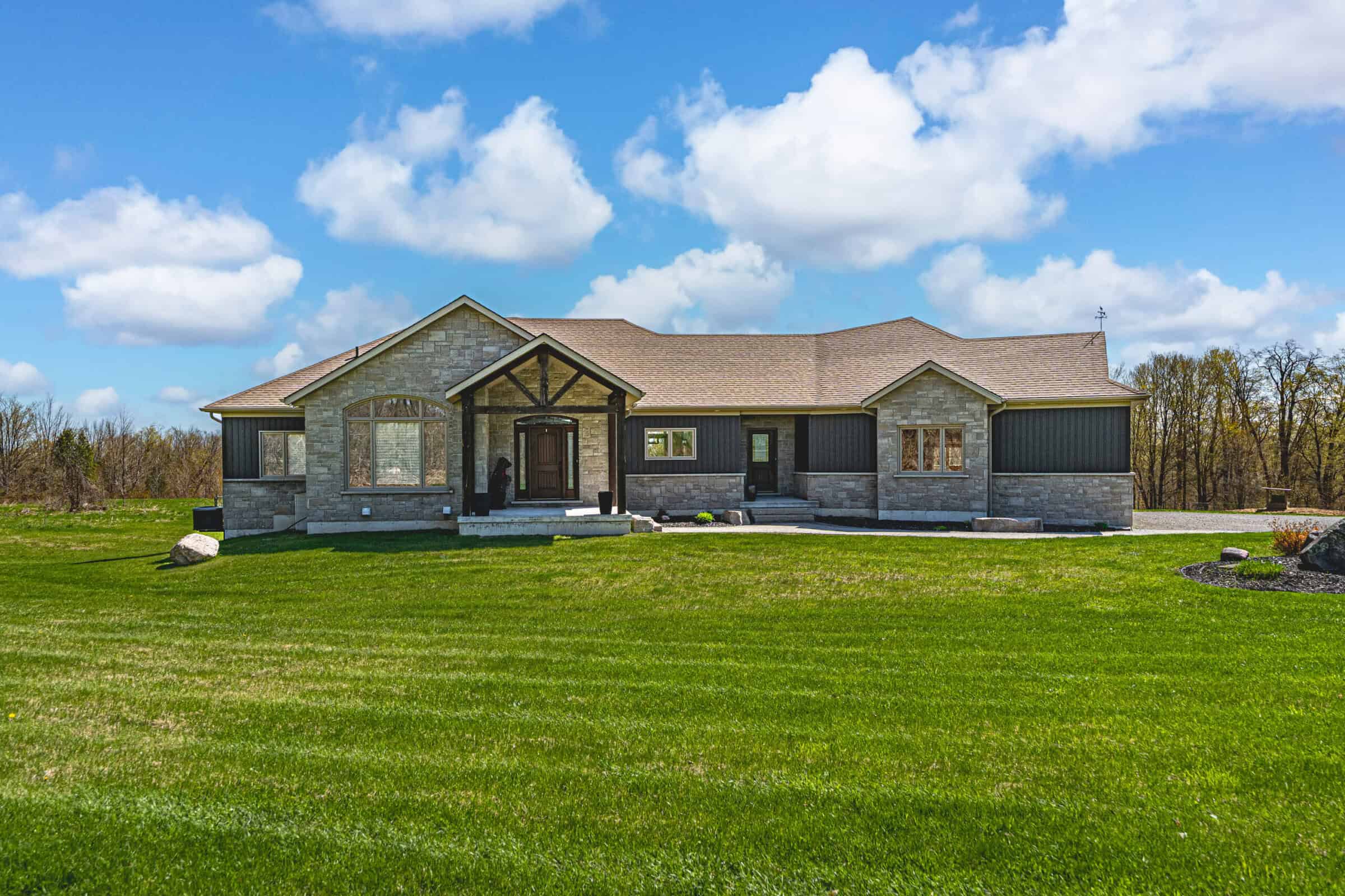 For Sale: 3237 Brennan Line, Severn, ON (S12154589) - Peggy Hill Team ...