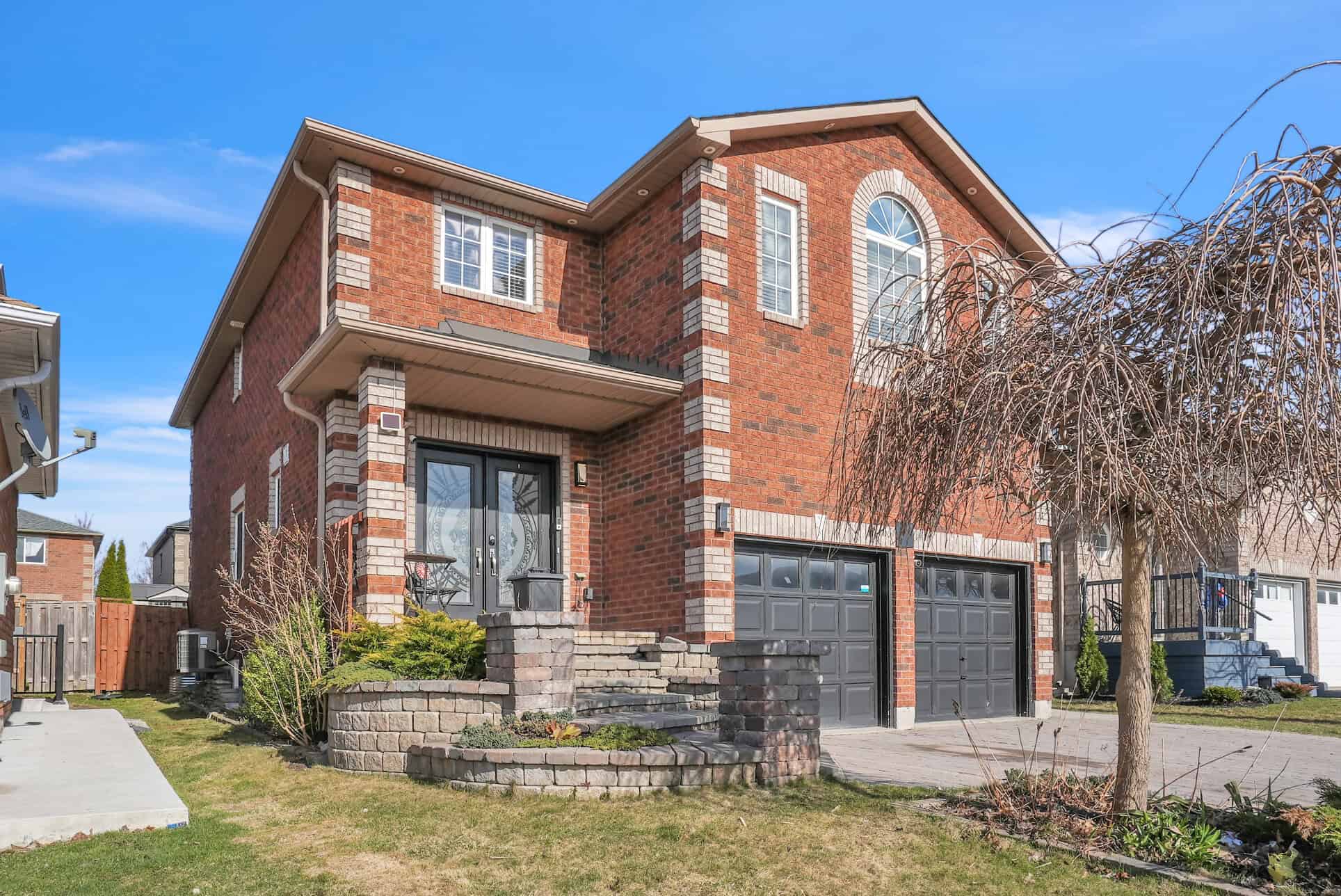 For Sale: 7 Michelle Drive, Barrie, ON (S12095990) - Peggy Hill Team ...