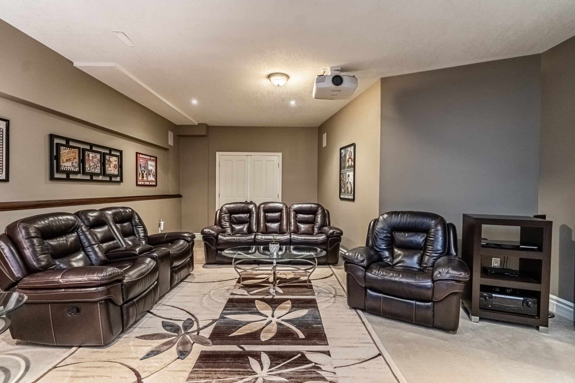 For Sale: 32 Gallagher Crescent, Midhurst, ON (S12341362) - Peggy Hill ...