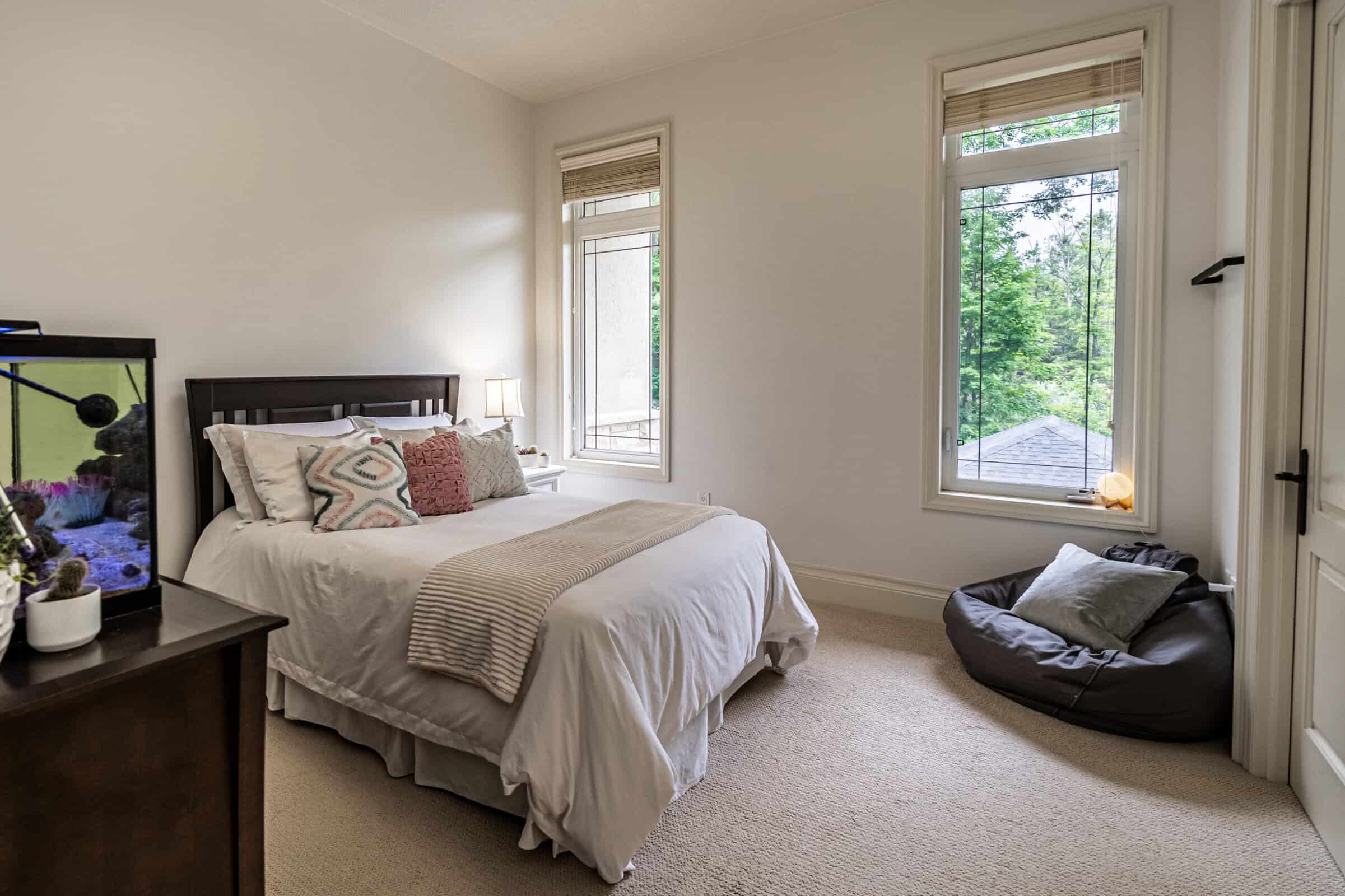 For Sale: 32 Gallagher Crescent, Midhurst, ON (S12341362) - Peggy Hill ...